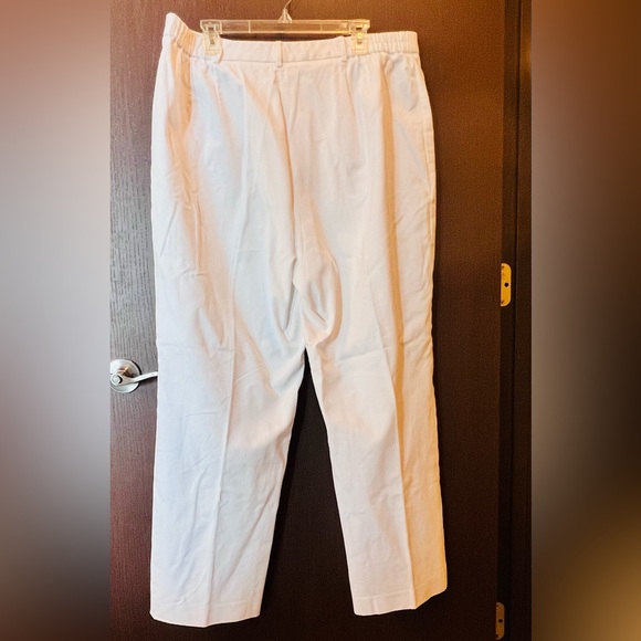 Ellen Tracy | Pants & Jumpsuits | Ellen Tracy White Paints With Flaw ...